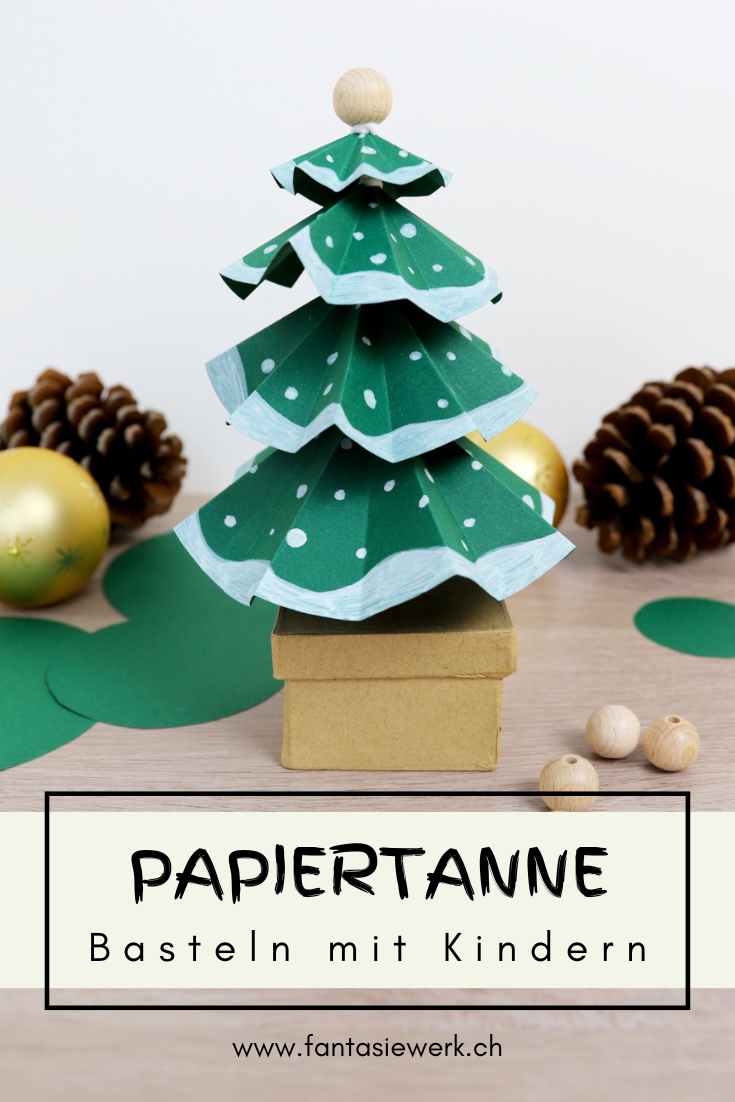 Tannenbaum aus Papier